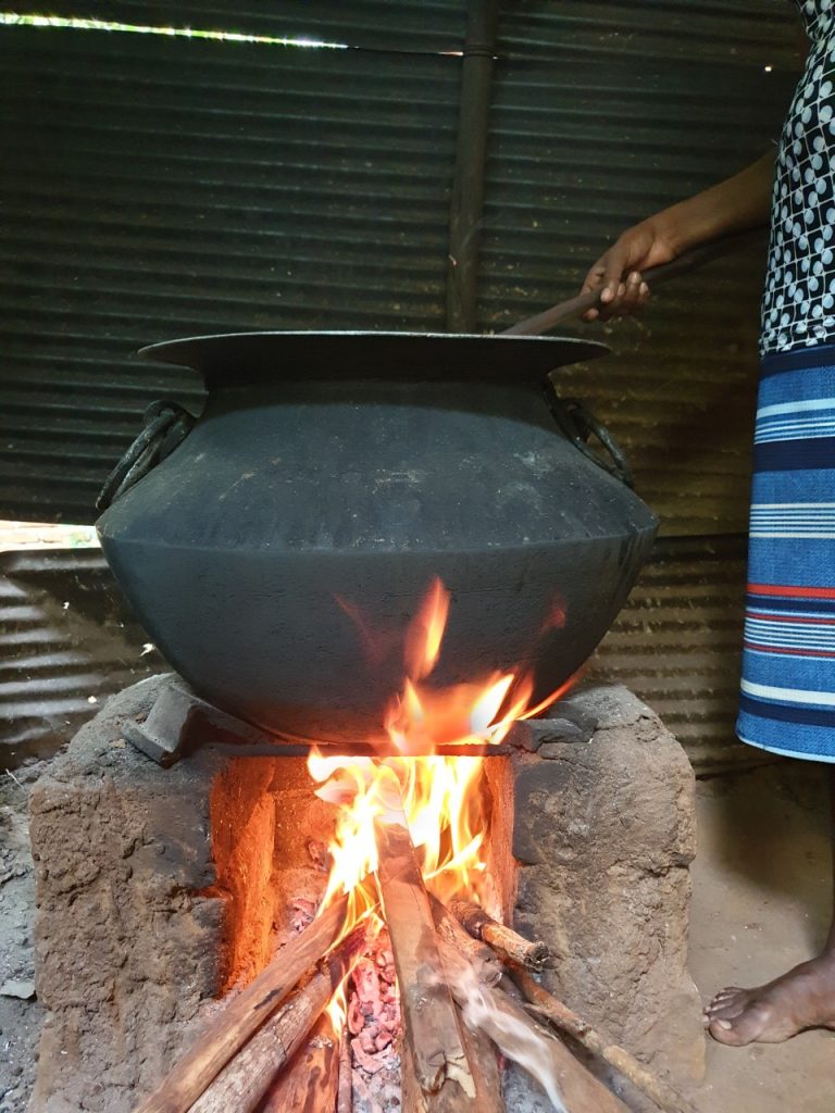 Experience Sri Lanka: A dummy's guide to making buffalo curd - Sarah Jappy